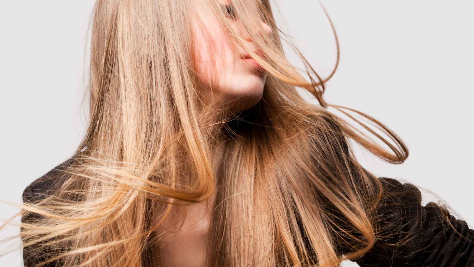 How to take care of your hair without products and avoid cutting the ends?